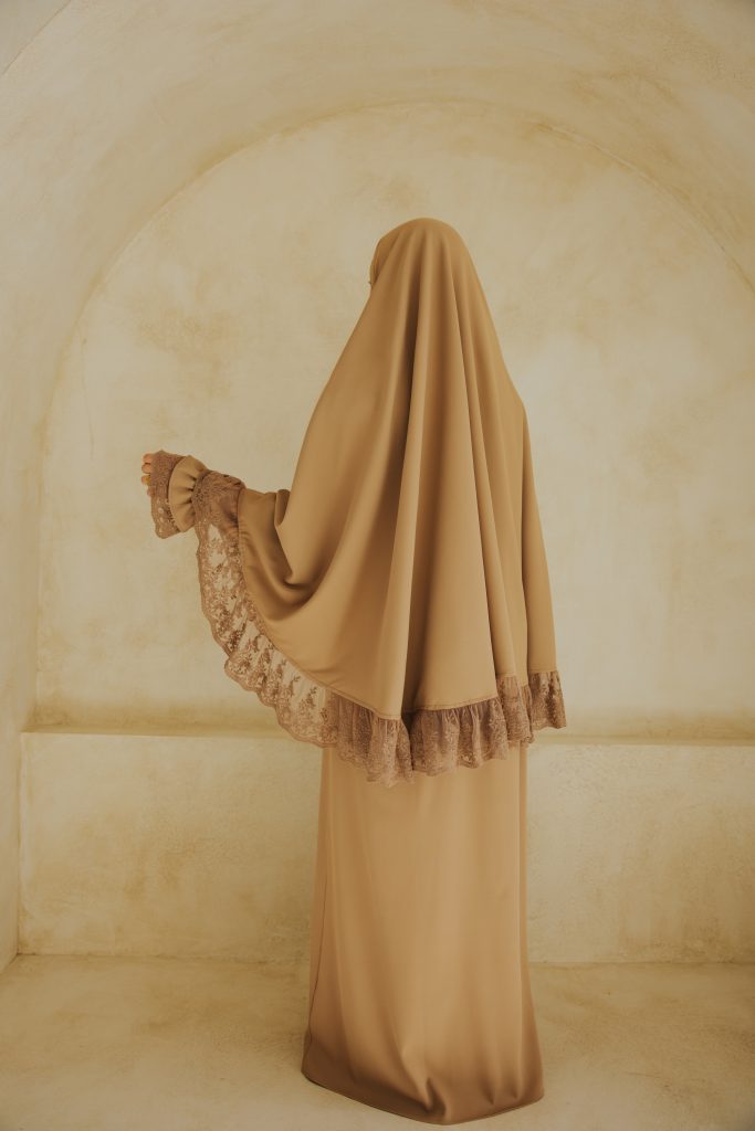 Lace khimar camel - OemAayah